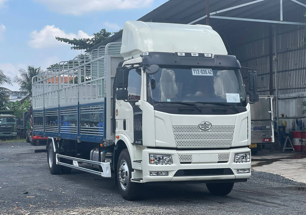 XE TẢI FAW 7.8 TẤN THÙNG 9.7M (J6L- 220HP)